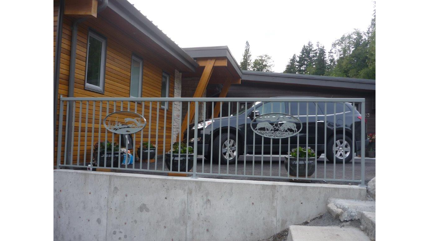 Railings/Balconies :: Custom Aluminum Puma & Elk Railing - West Coast ...