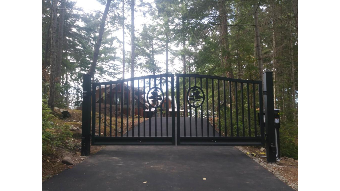 Driveway Gates :: Custom Aluminum Swing Driveway Gates :: Trees - West ...